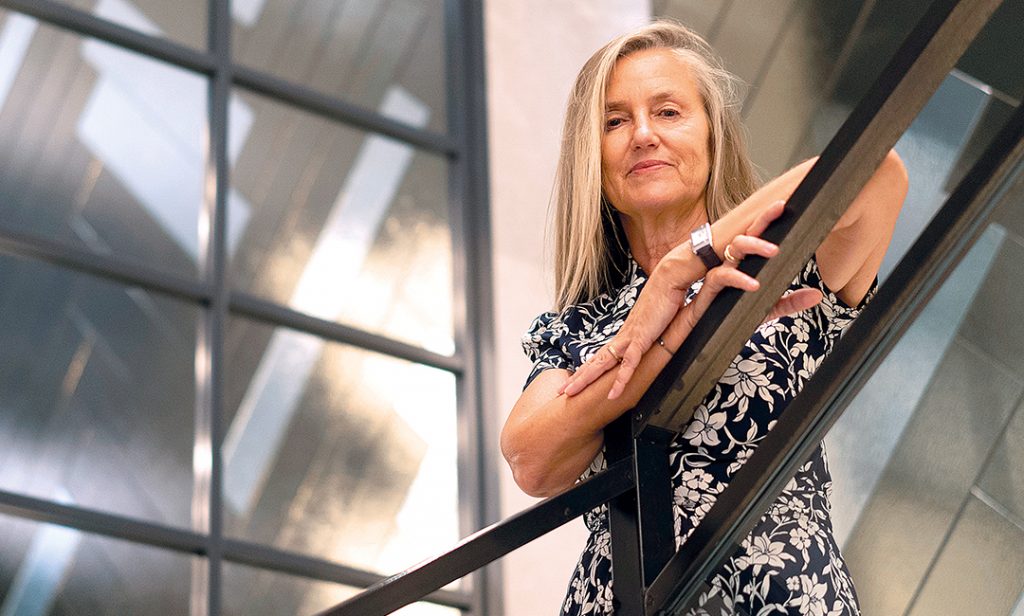 Virtudes Azpitarte - Revista Registradores de España